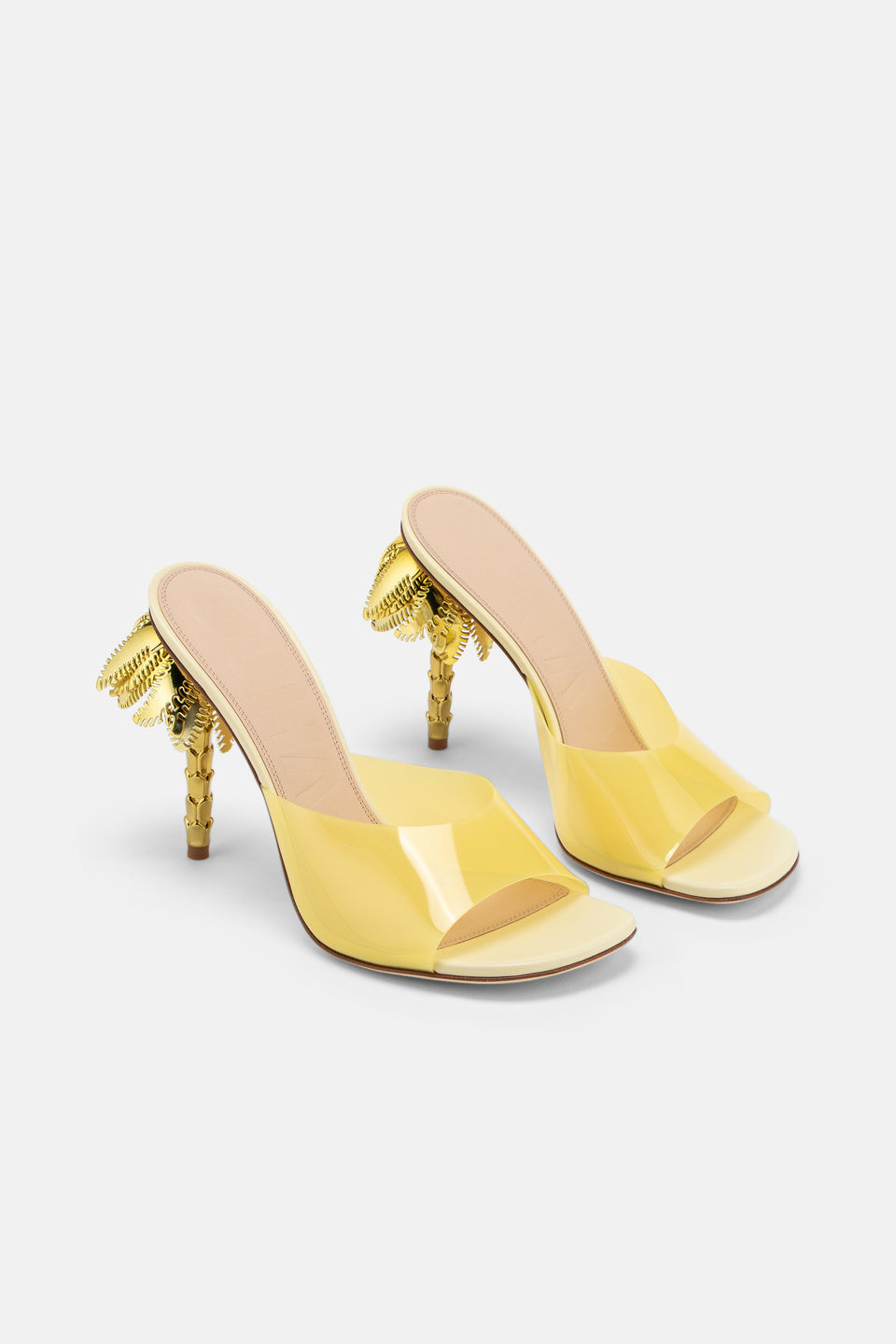 DUHA | Footwear that sparks conversations